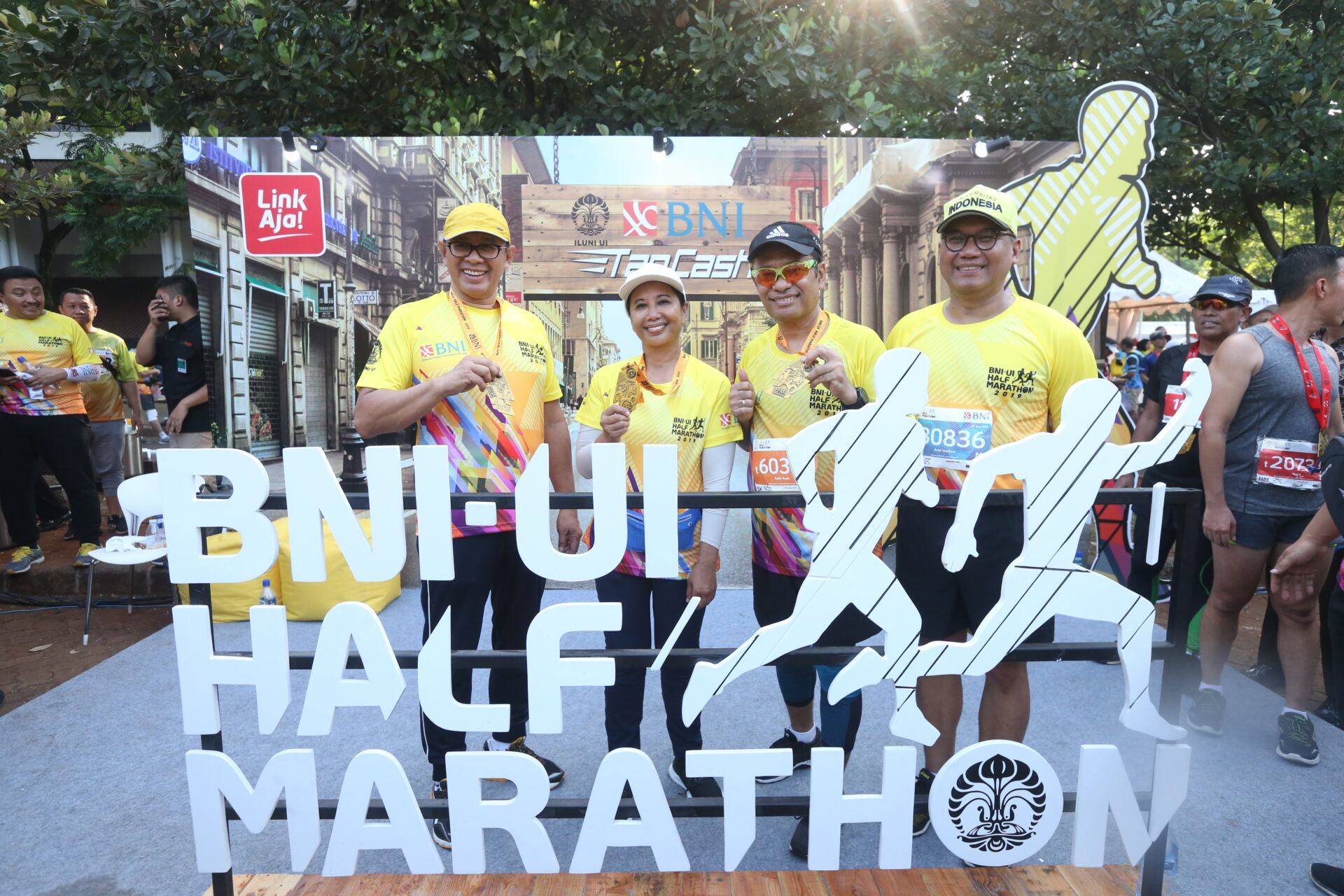 BNI Dukung BNI-UI Half Marathon 2023: Menghubungkan Olahraga dan ...